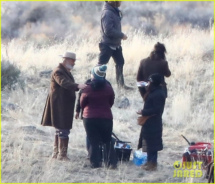 Alec Baldwin Works With Horses & Gears Up As Sheriff In New 'Rust' Set ...