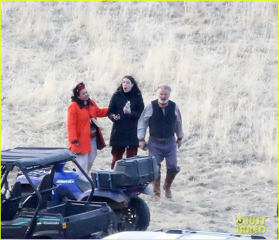 Alec Baldwin Works With Horses & Gears Up As Sheriff In New 'Rust' Set ...