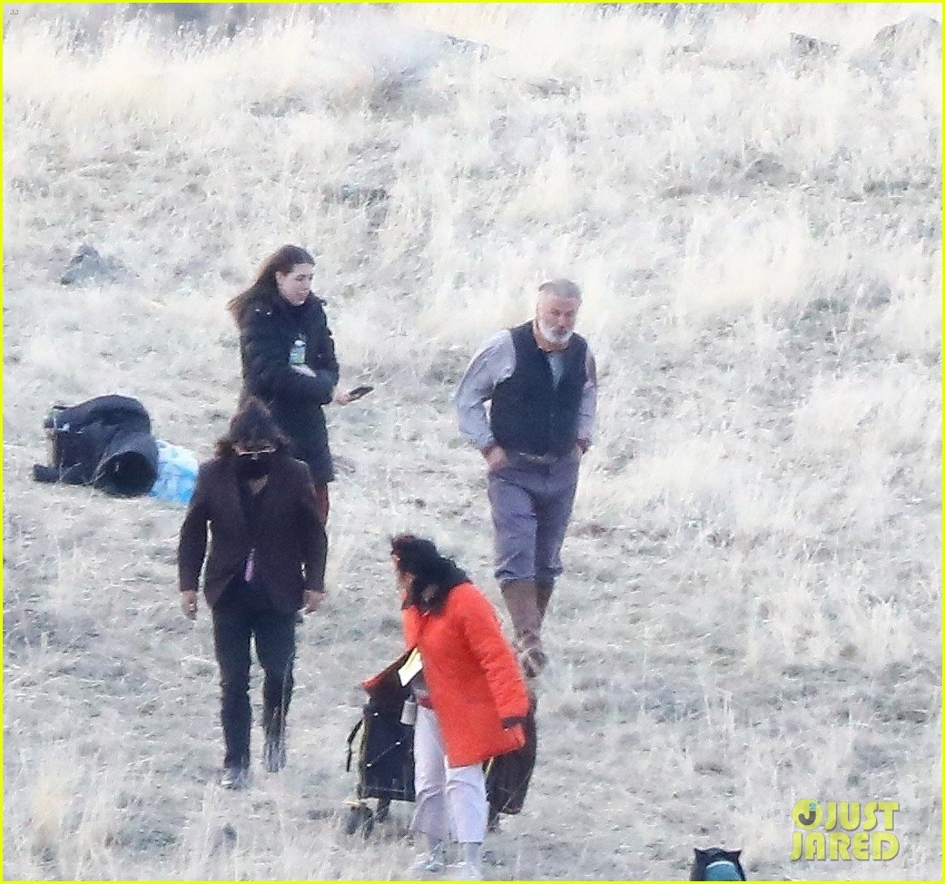 Alec Baldwin Works With Horses & Gears Up As Sheriff In New 'Rust' Set ...