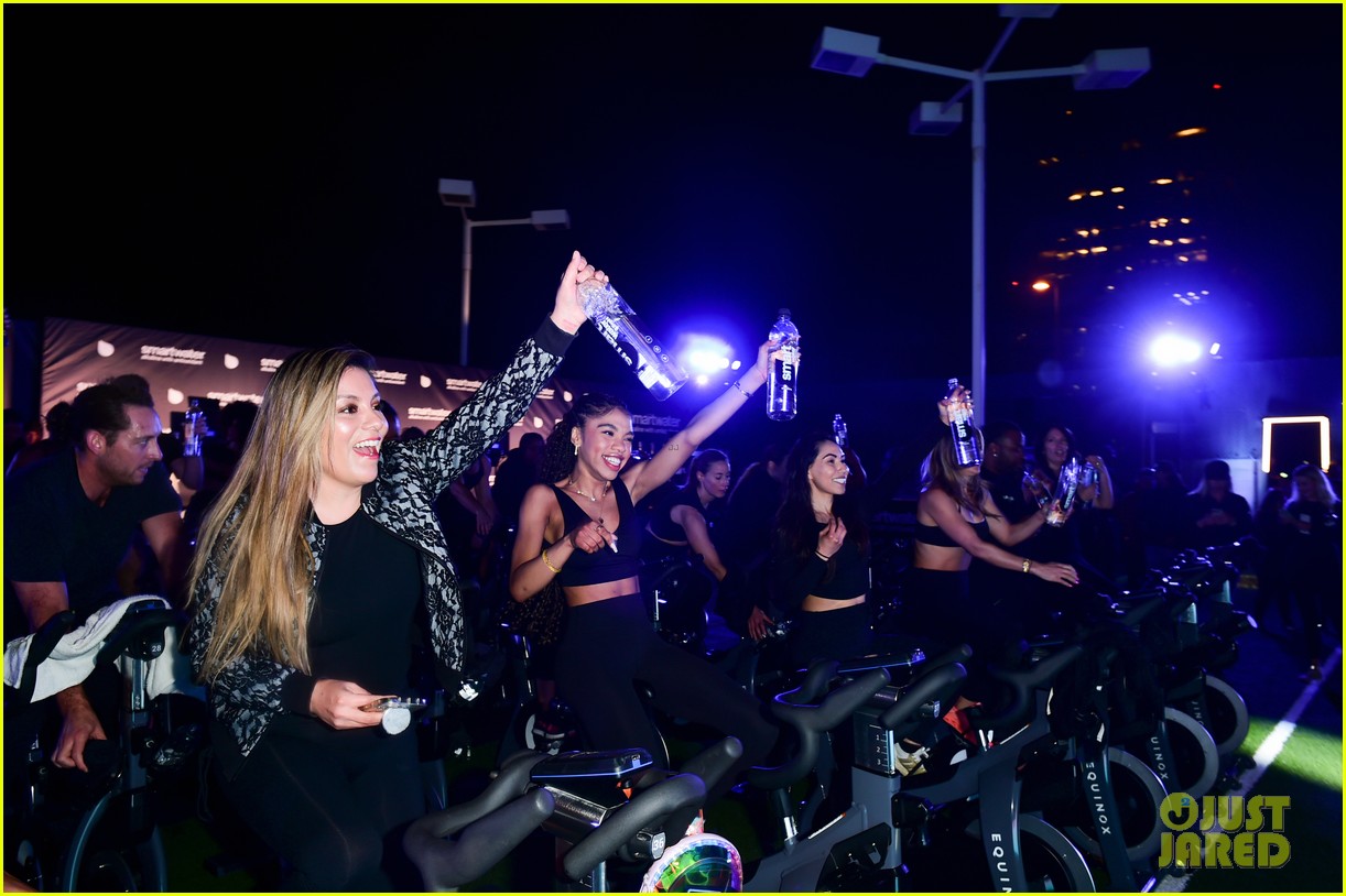 Steve Aoki Threw a Cake in TikTok Star Blake Gray's Face During a Late ...