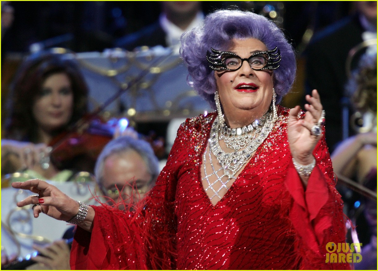 Barry Humphries, AKA Dame Edna Everage, Dies at Age 89: Photo 4923199 ...
