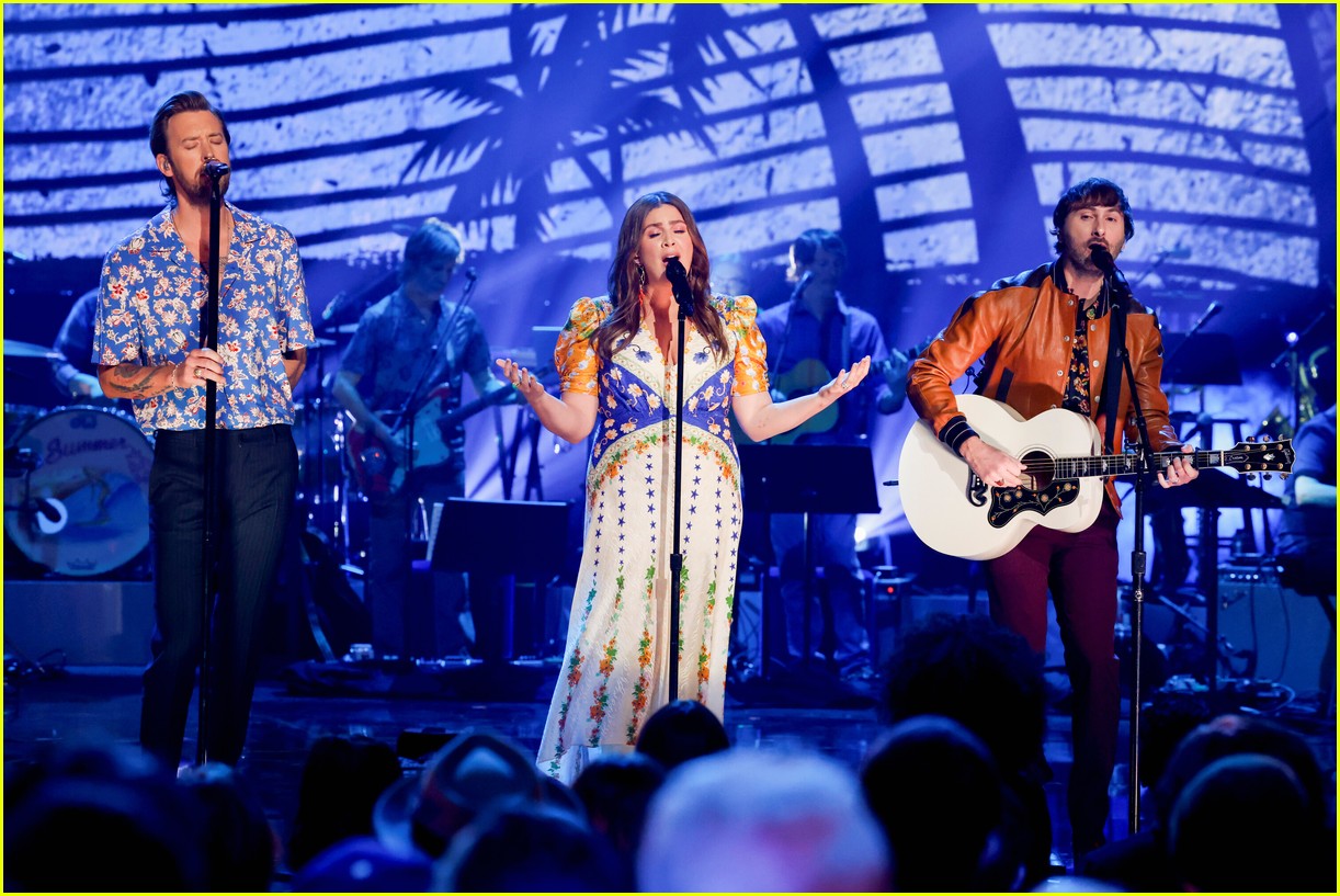 'A Grammy Salute to the Beach Boys' on CBS - Performers, Celebrity ...