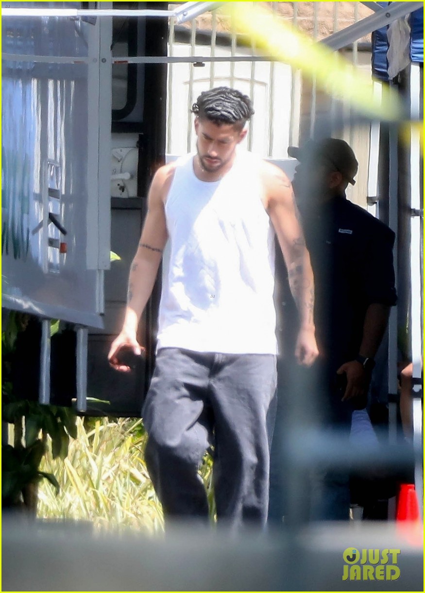 Bad Bunny Grabs a Drink on Set of Rumored Pepsi Commercial: Photo ...