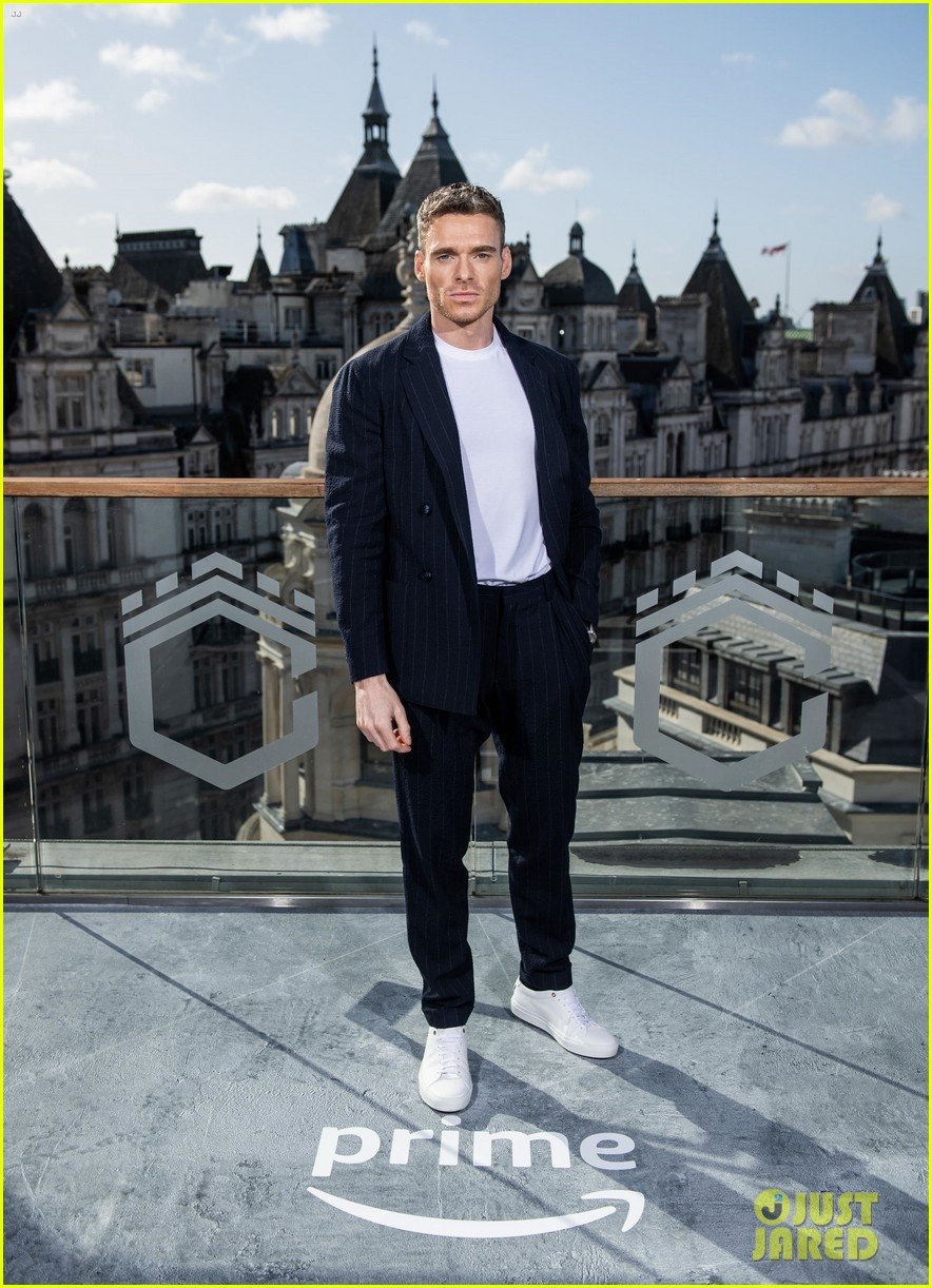 Richard Madden, Priyanka Chopra & Stanley Tucci Buddy Up at 'Citadel ...