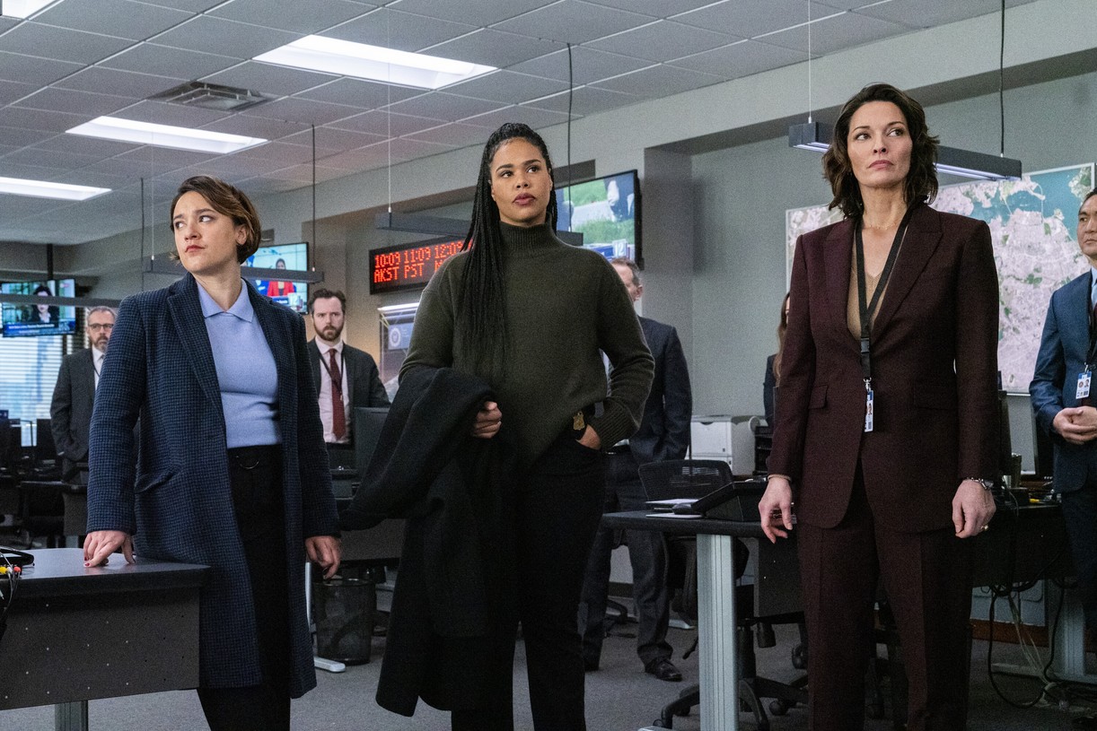 'FBI' Franchise Crossover Takes Over CBS Tonight - Watch All The Sneak ...