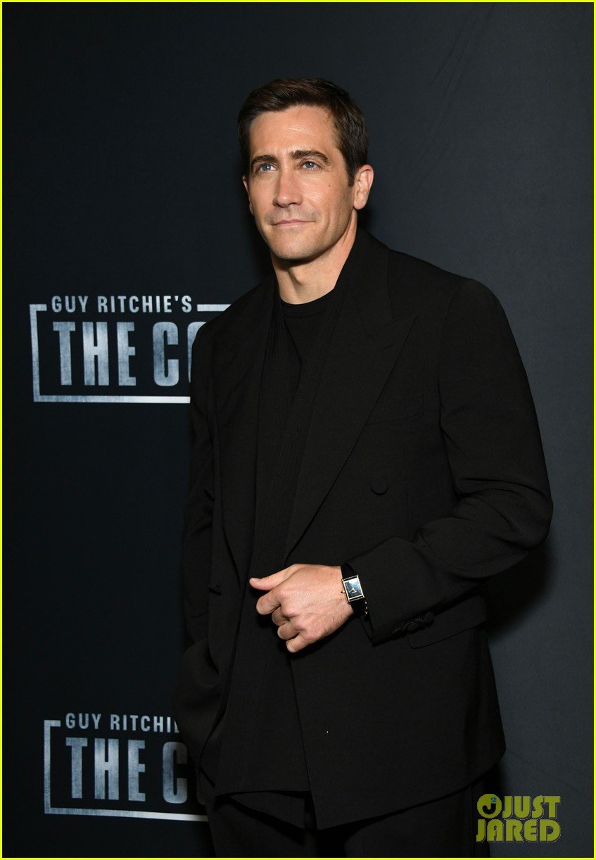 Jamie Lee Curtis is a Proud Godmother at Jake Gyllenhaal's 'The ...