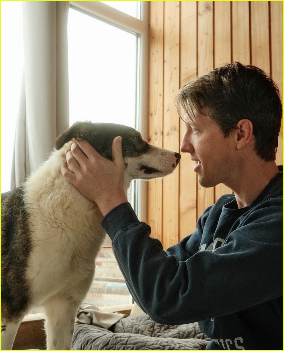 Joey King Adopts a Dog in Romania While Filming New Series: Photo ...