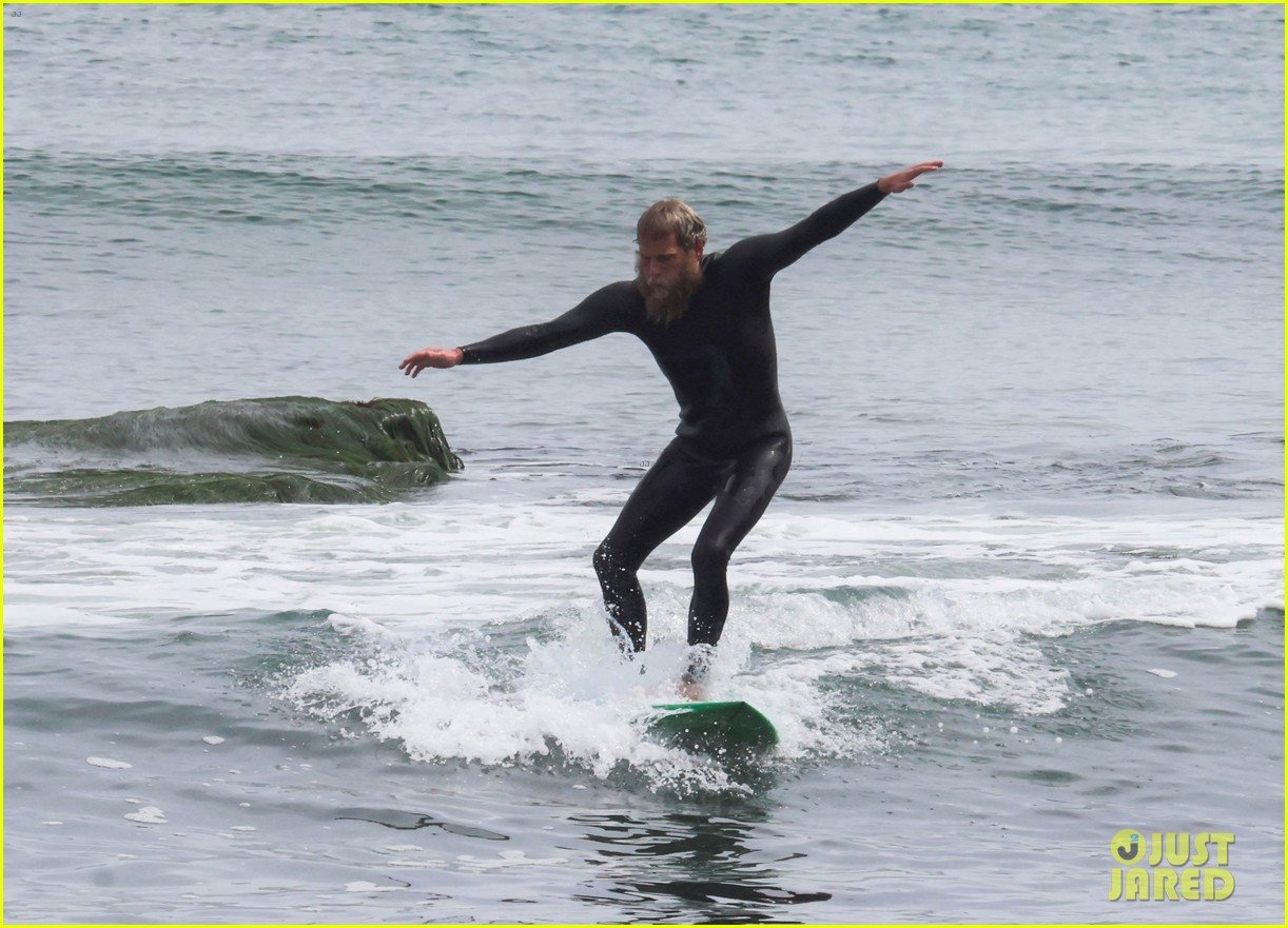 Jonah Hill Suits Up to Go Surfing in Malibu: Photo 4923273 | Jonah Hill ...