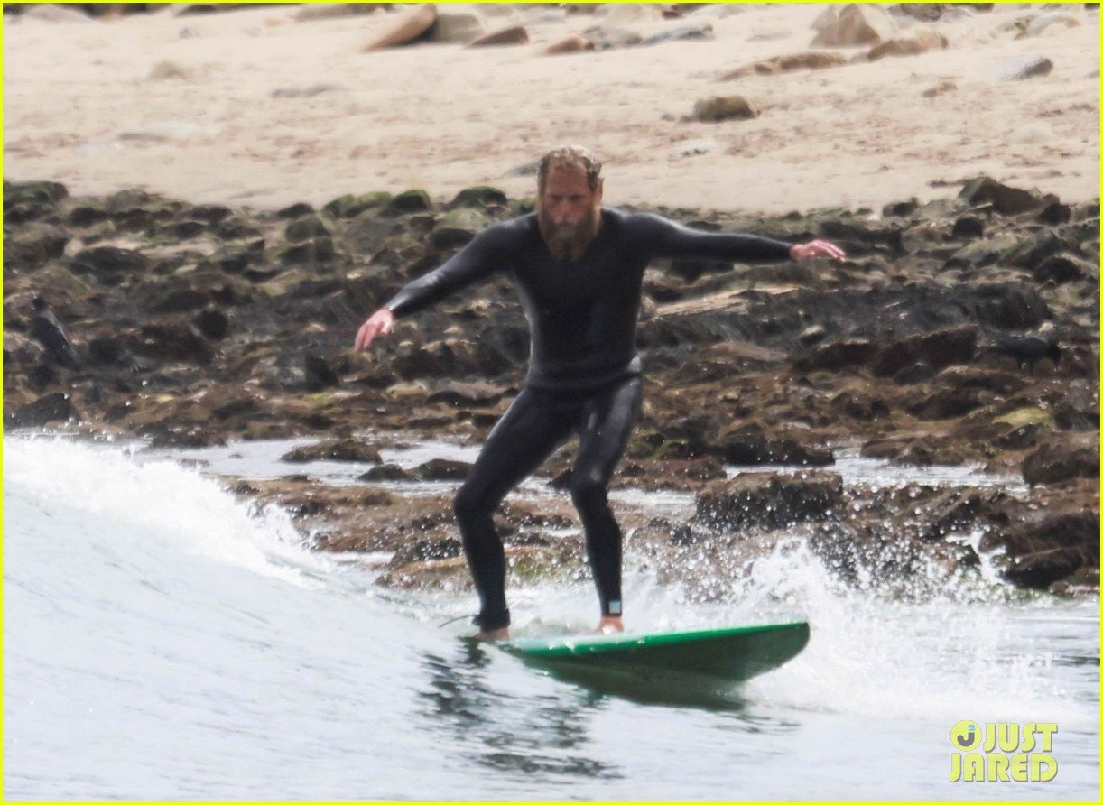 Jonah Hill Suits Up to Go Surfing in Malibu: Photo 4923311 | Jonah Hill ...