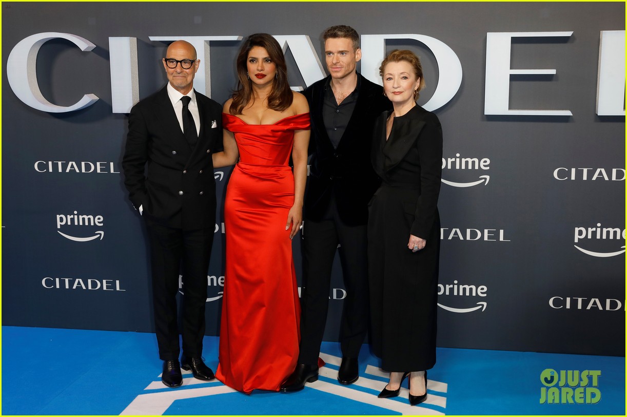 Priyanka Chopra & Nick Jonas Look So in Love at 'Citadel' London ...