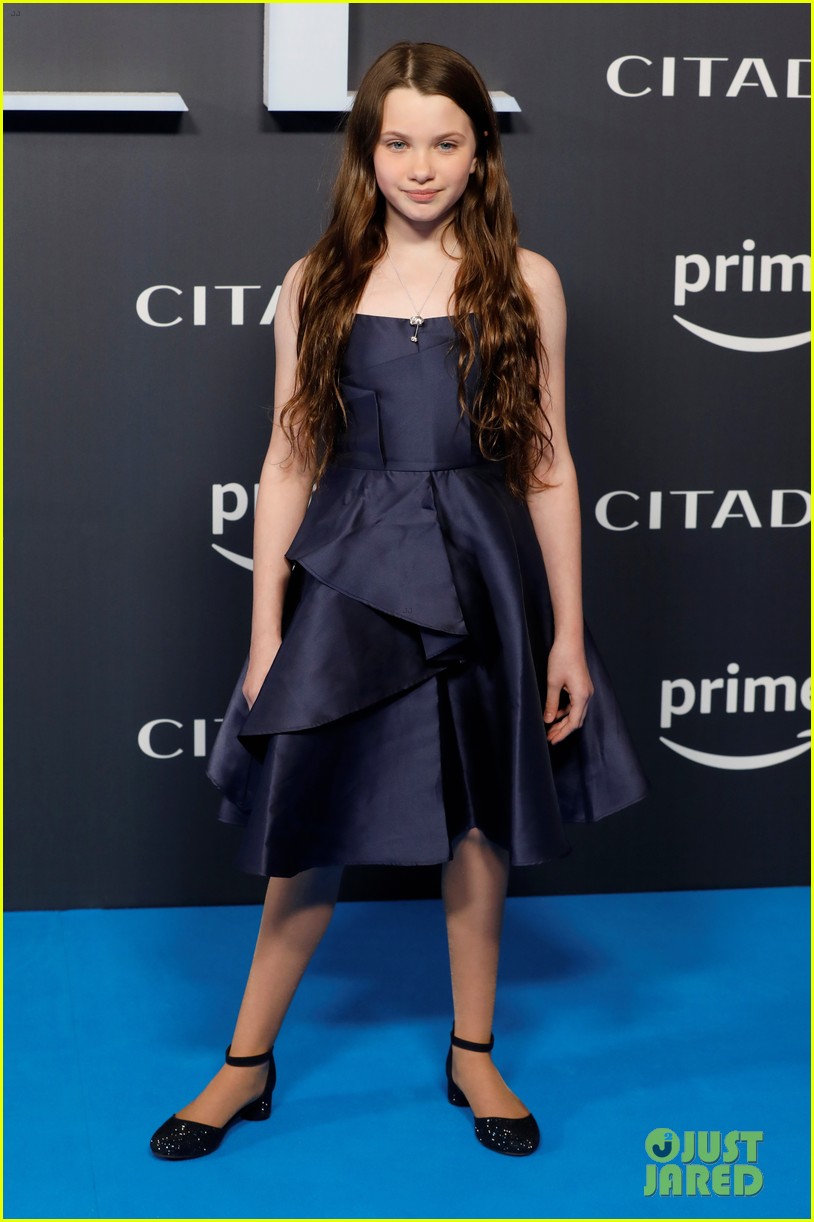 Priyanka Chopra & Nick Jonas Look So in Love at 'Citadel' London ...