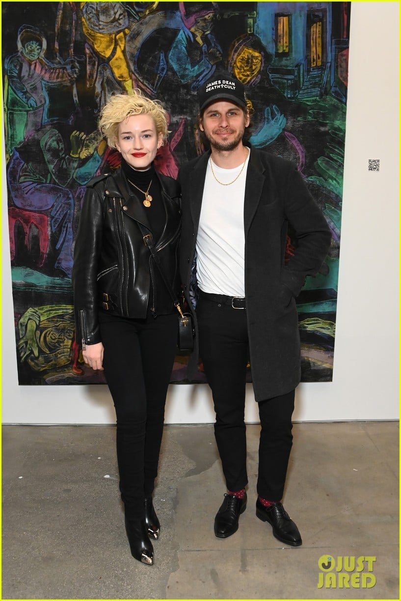 Julia Garner is Joined by Husband Mark Foster at Art Gallery Showing ...