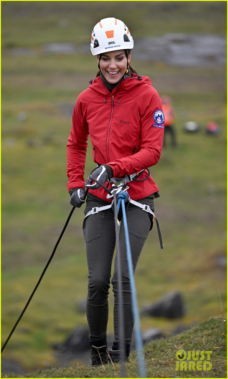Kate Middleton & Prince William Rappel Down a Mountain During Royal ...
