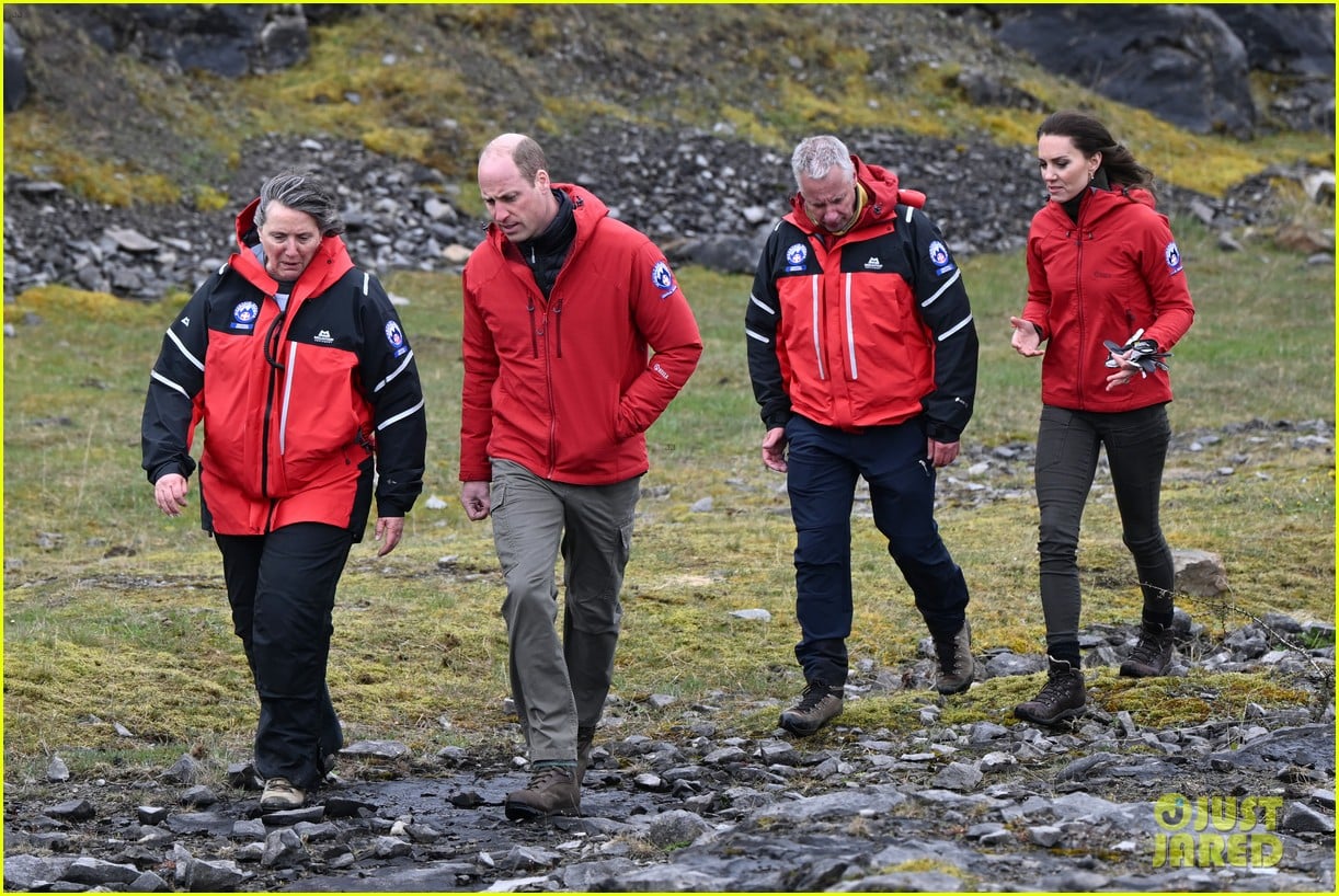 Kate Middleton & Prince William Rappel Down a Mountain During Royal ...