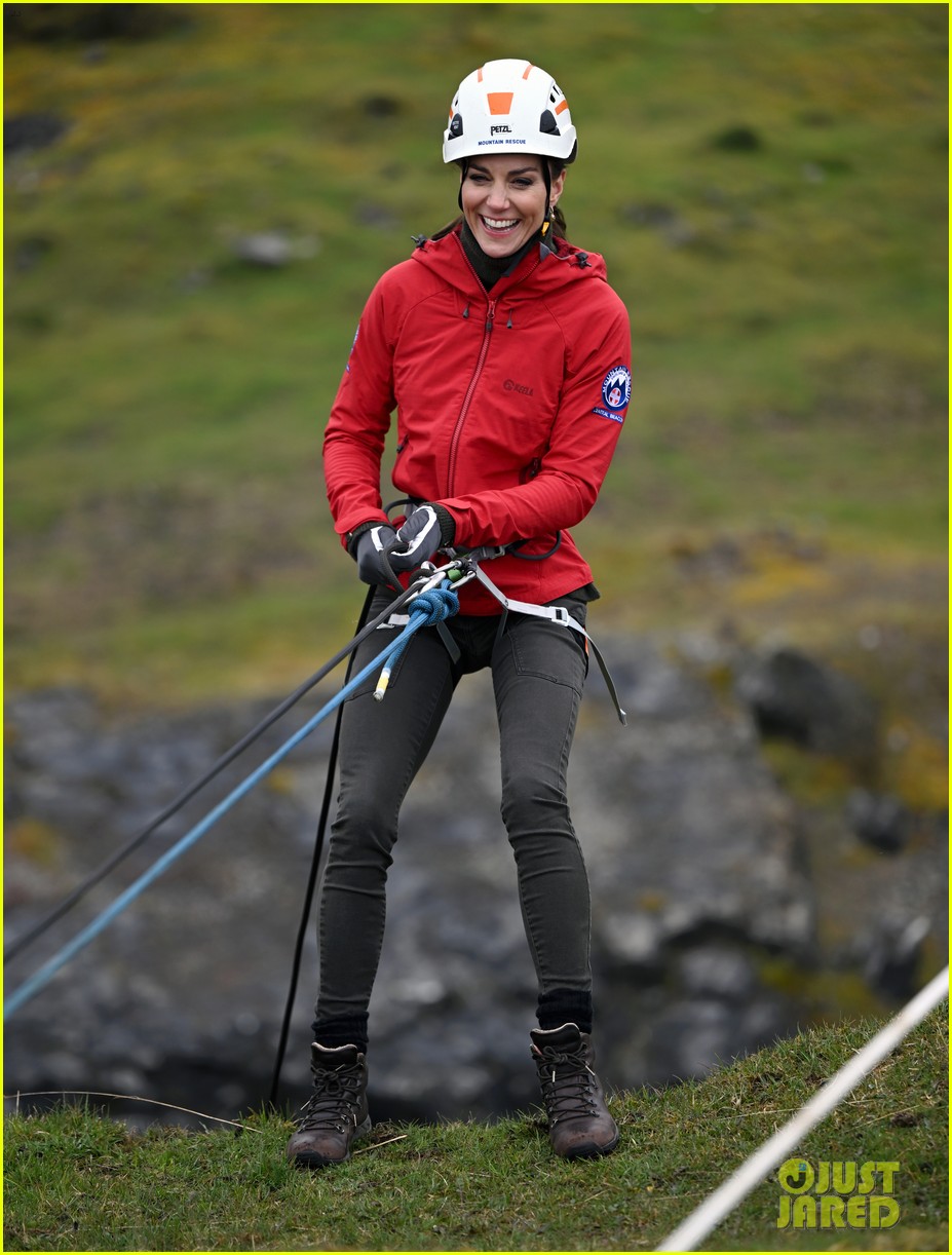 Kate Middleton & Prince William Rappel Down a Mountain During Royal ...