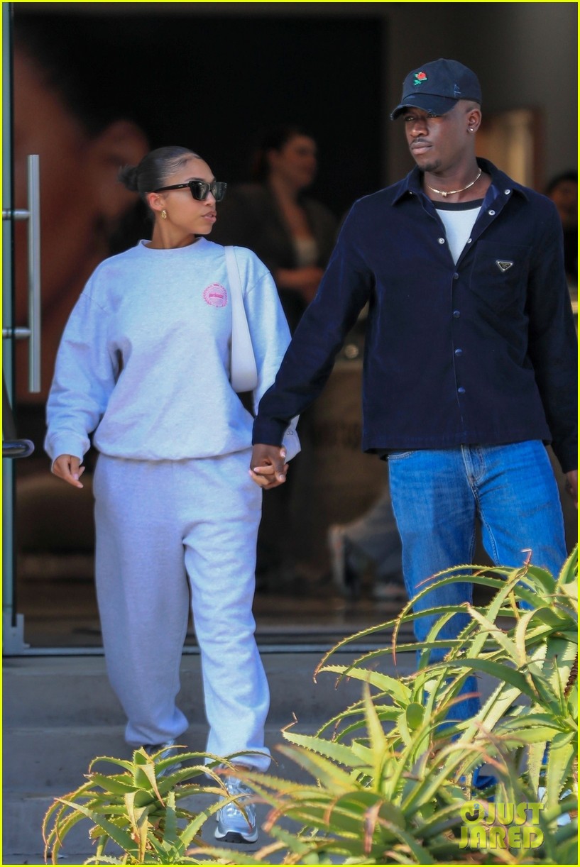 Radiant Lori Harvey Holds Hands With Damson Idris During a Shopping ...