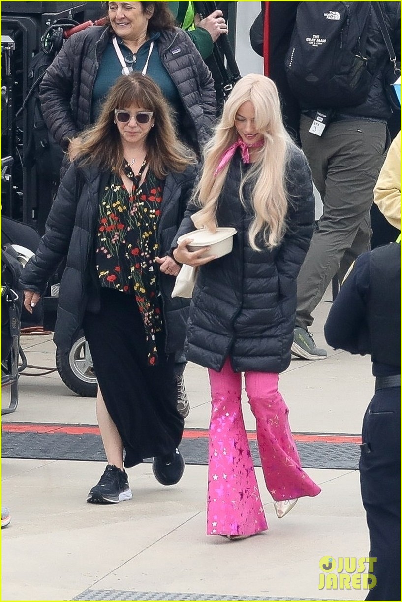 Margot Robbie Gets Back in Costume as Barbie For 'Barbie' Movie ...