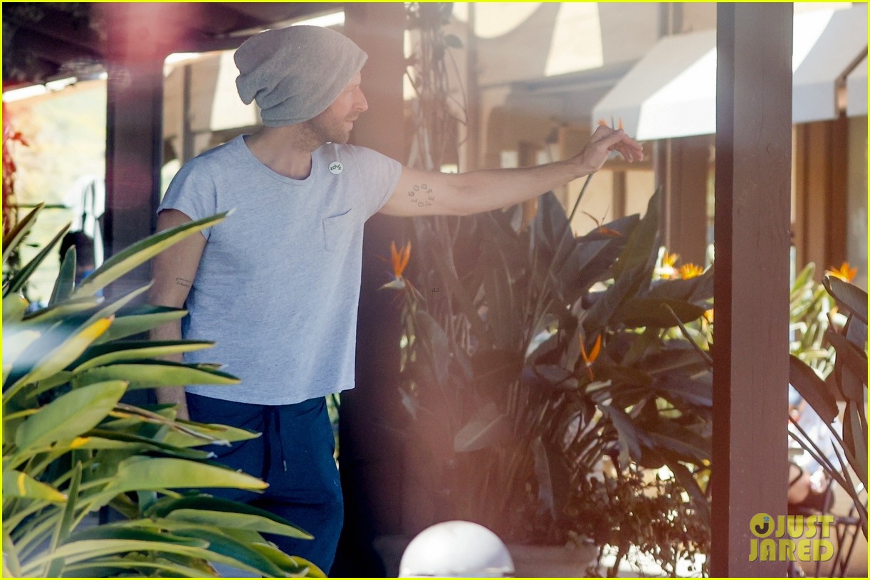 Dakota Johnson & Chris Martin Keep Close on Coffee Date in Malibu ...