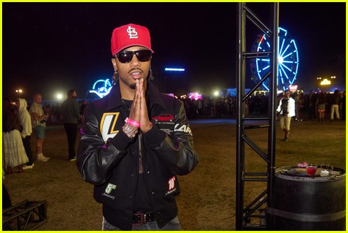 Photo: neon 2023 carnival coachella 2023 2 | Photo 4920824 | Just Jared ...