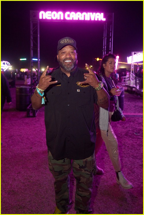 Photo: neon 2023 carnival coachella 2023 4 | Photo 4920842 | Just Jared ...
