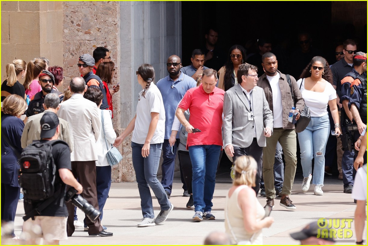 Barack & Michelle Obama Visit Montserrat Monastery in Spain While on ...