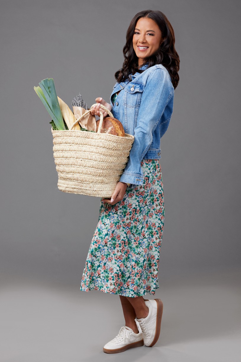 Heather Hemmens Talks Luke Mitchell & Portuguese Food Ahead of 'Pinch ...