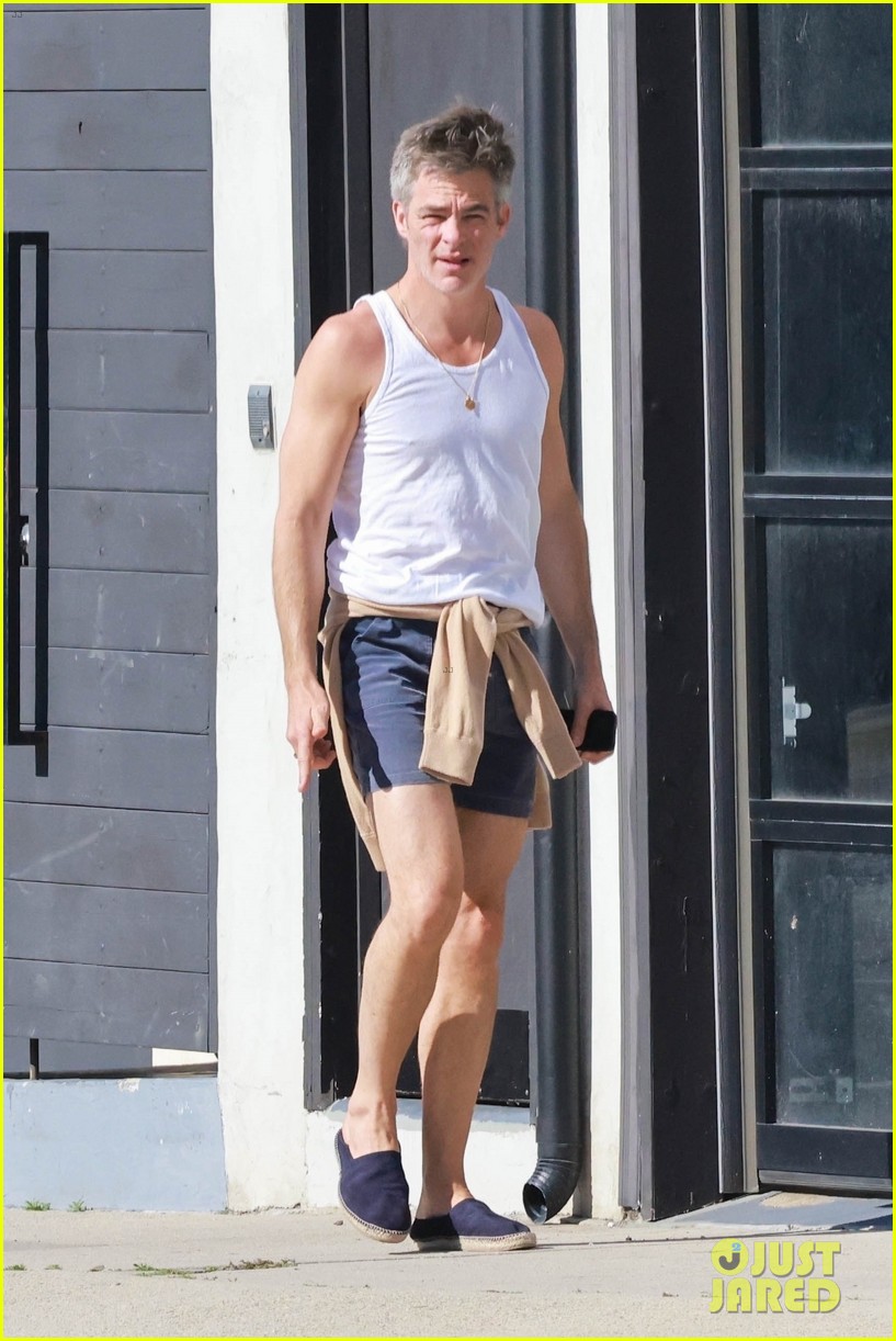 Chris Pine Pairs Tank Shirt with Short-Shorts for Morning Workout ...