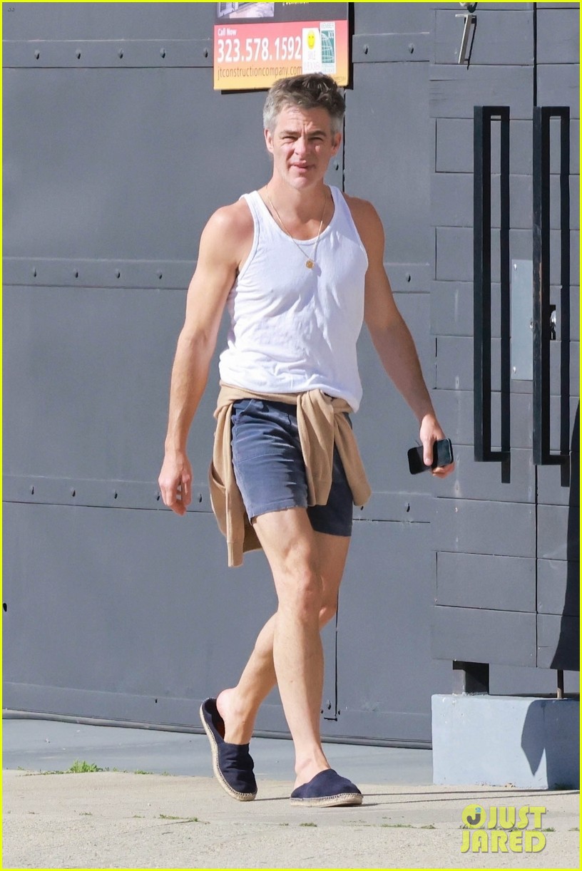 Chris Pine Pairs Tank Shirt with Short-Shorts for Morning Workout ...