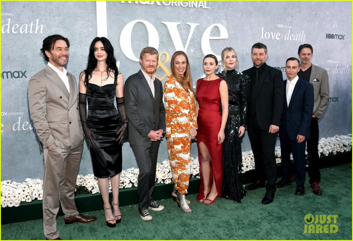 Elizabeth Olsen Goes Ravishing in Red for 'Love & Death' Premiere with ...