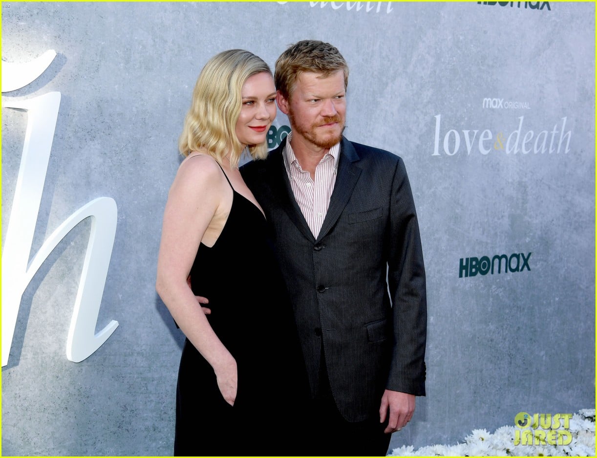 Elizabeth Olsen Goes Ravishing in Red for 'Love & Death' Premiere with Co-Star Jesse Plemons ...