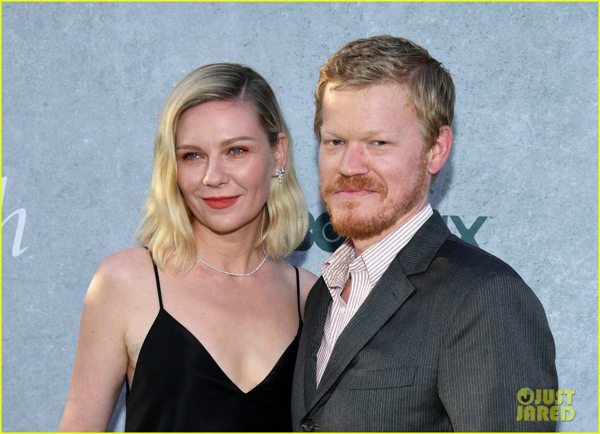 Elizabeth Olsen Goes Ravishing in Red for 'Love & Death' Premiere with Co-Star Jesse Plemons ...