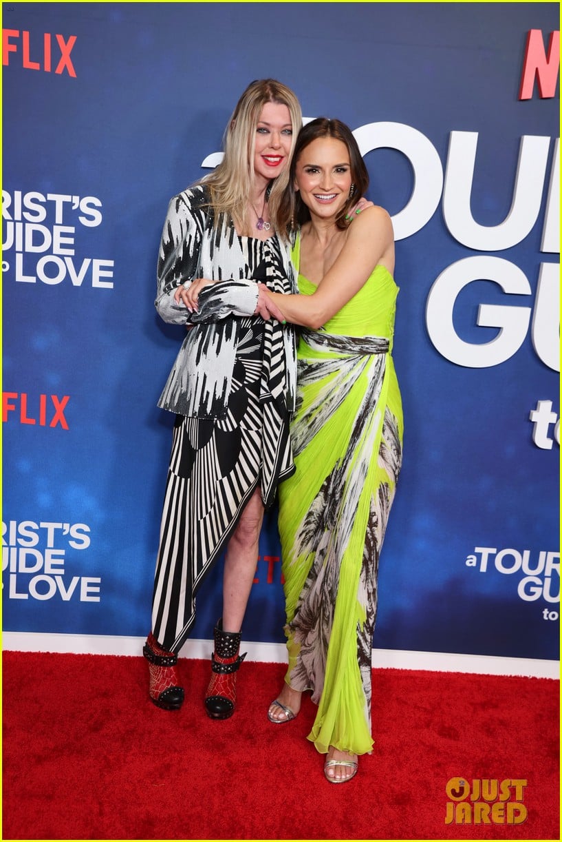 Rachael Leigh Cook Reunites With 'Josie & the Pussycats' Co-Star Tara ...