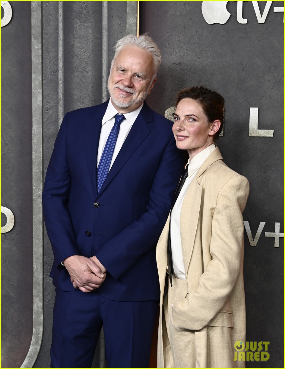 Rebecca Ferguson Steps Out In A Suit For the 'Silo' Premiere in London ...