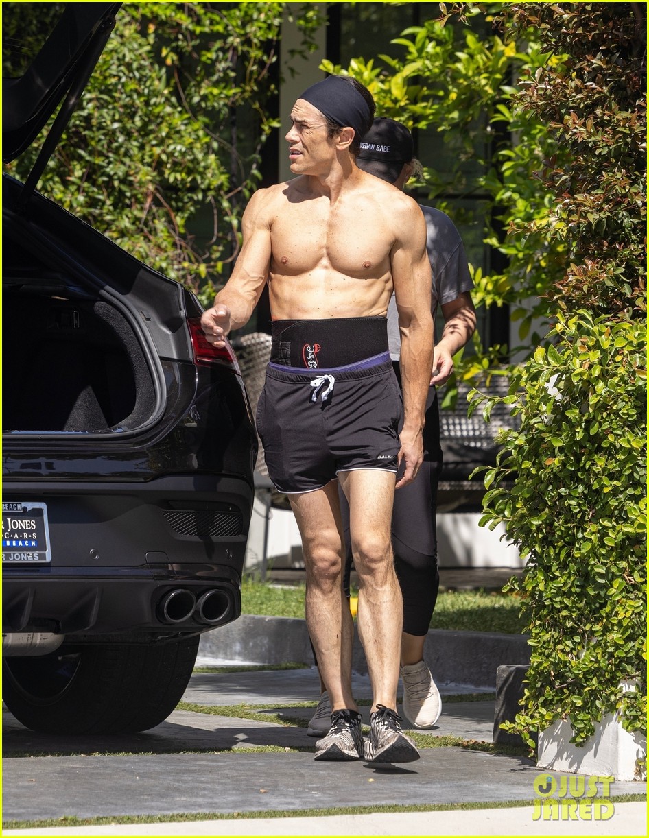 Photo: tom sandoval shirtless hang ariana madix eggs 08 | Photo 4925822 ...
