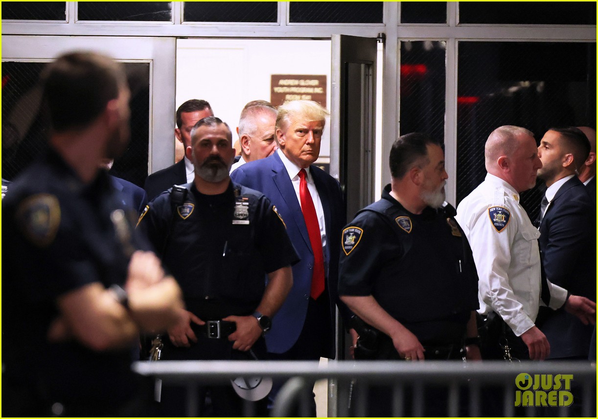 Photo: donald trump facing jail time 02 | Photo 4917404 | Just Jared