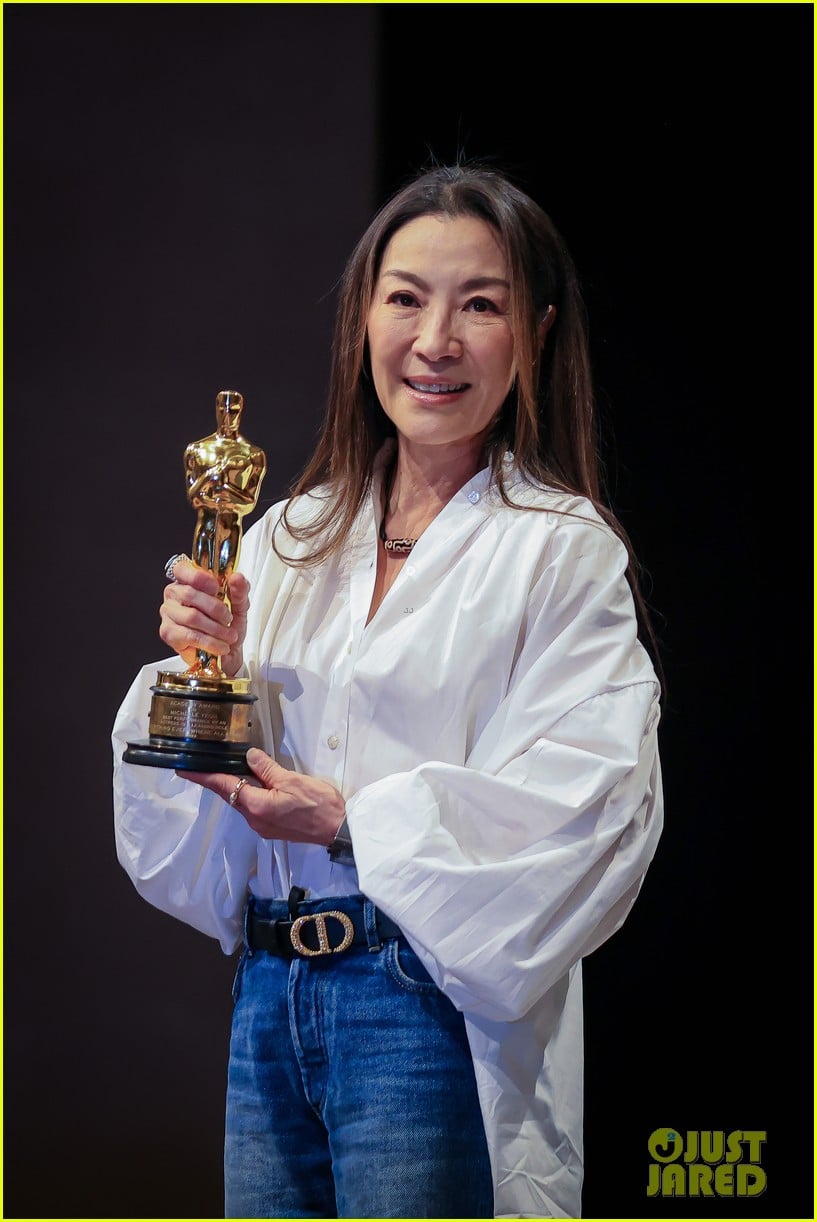 Michelle Yeoh Says She's 'Looking for a Challenge' Following Historic ...