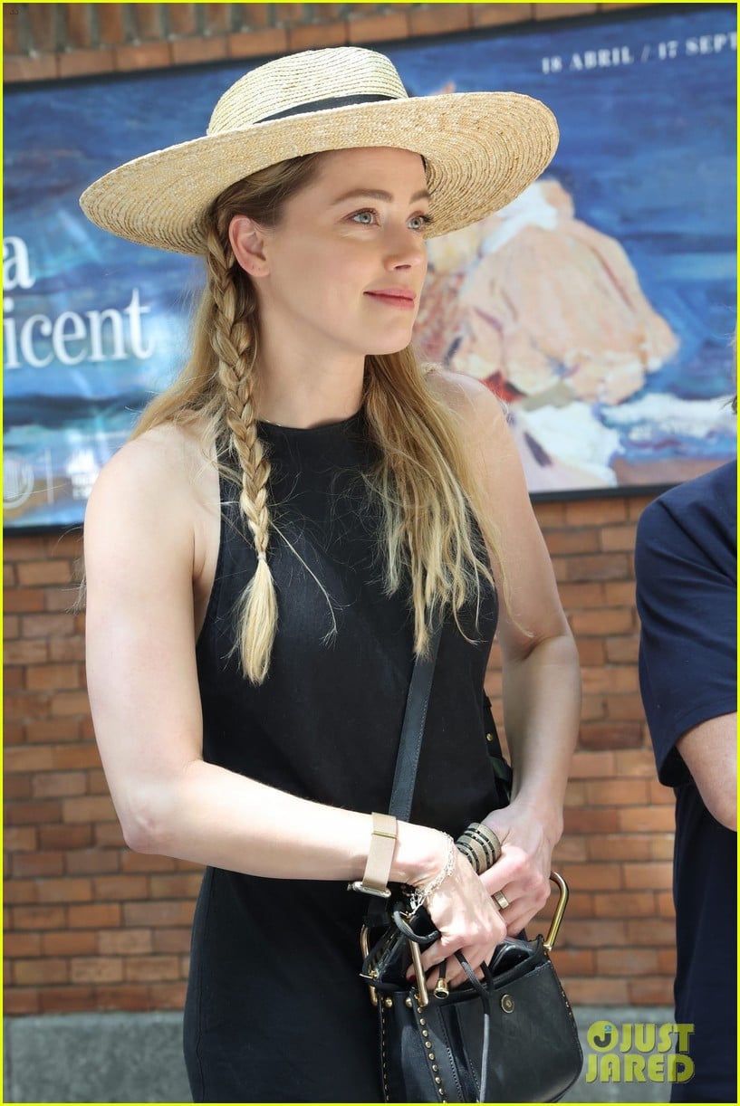 Relaxed Amber Heard Explores Madrid Amid Rumors She's Leaving Hollywood ...