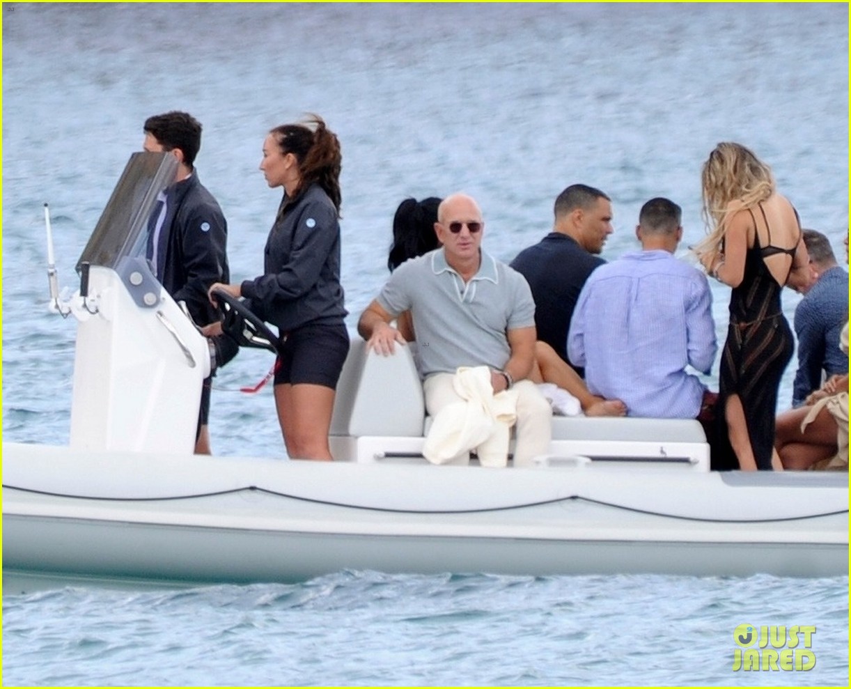 Amazon Founder Jeff Bezos Spotted On Vacation in Ibiza with Girlfriend ...