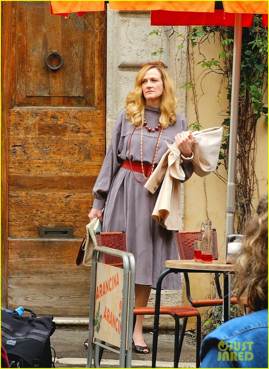 Daniel Bruhl Transform into Young Karl Lagerfeld While Disney+ Series ...