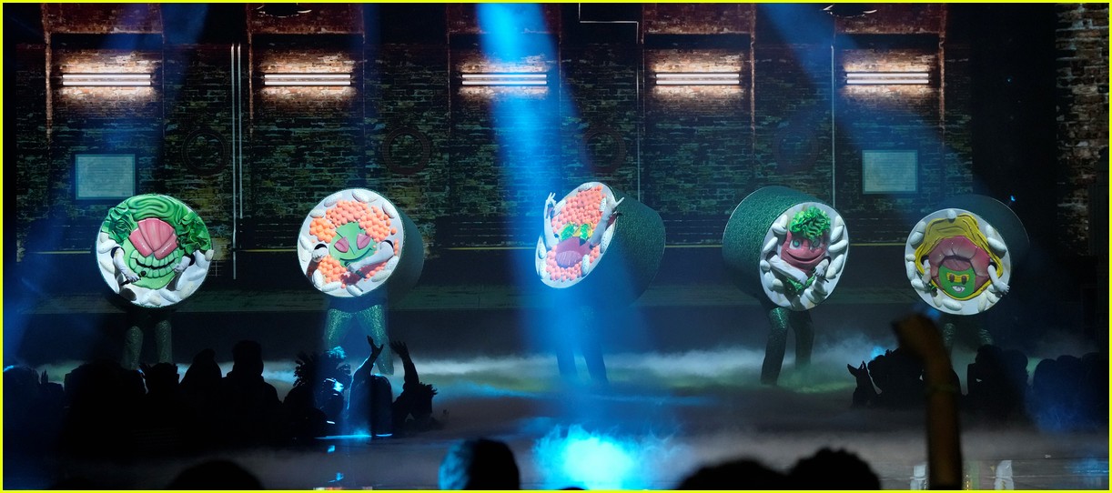 Who is California Roll on 'The Masked Singer' Season 9? Clues, Guesses ...