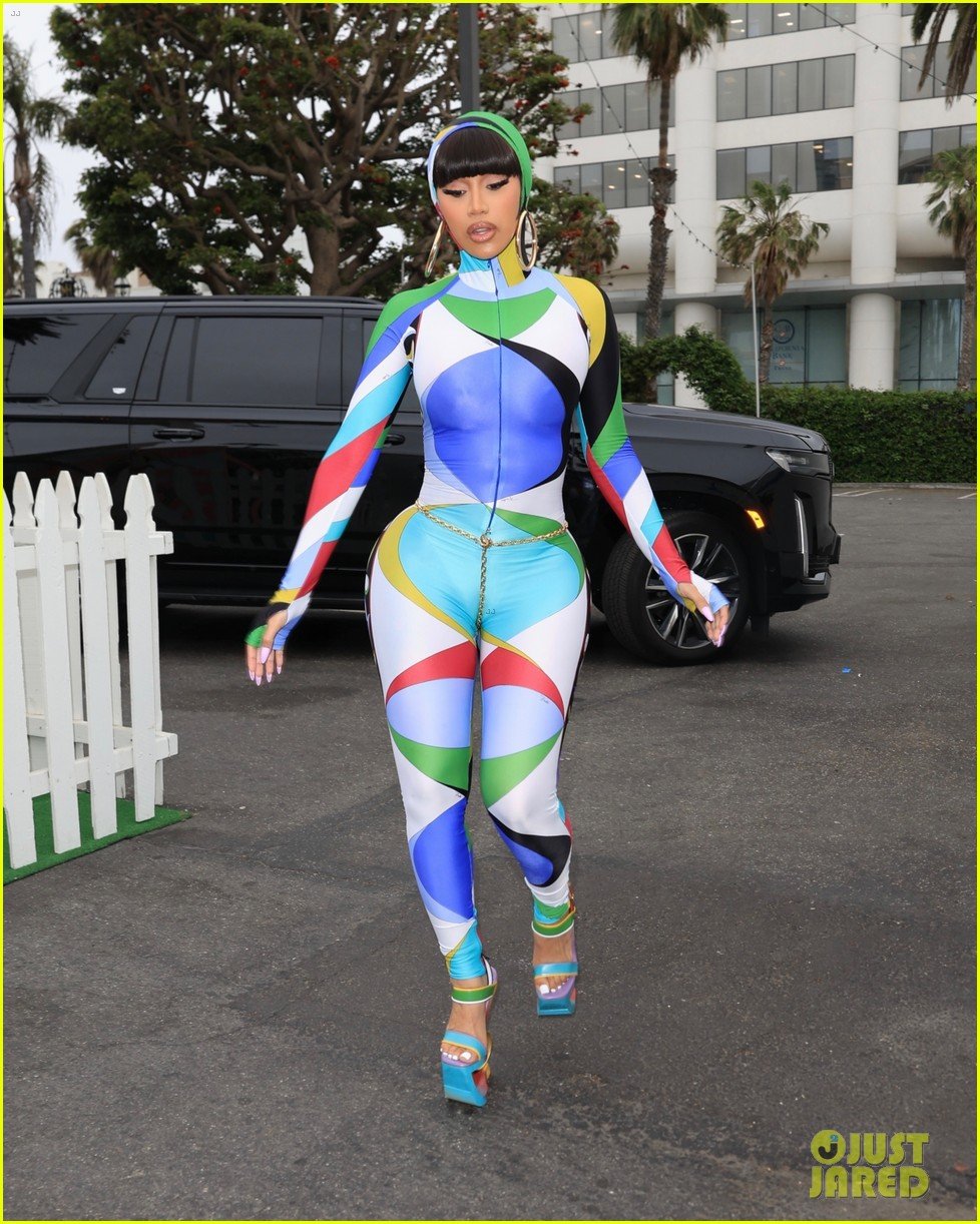 Cardi B Shows Off Her Curves In Vibrant, Figure-Hugging Bodysuit at ...