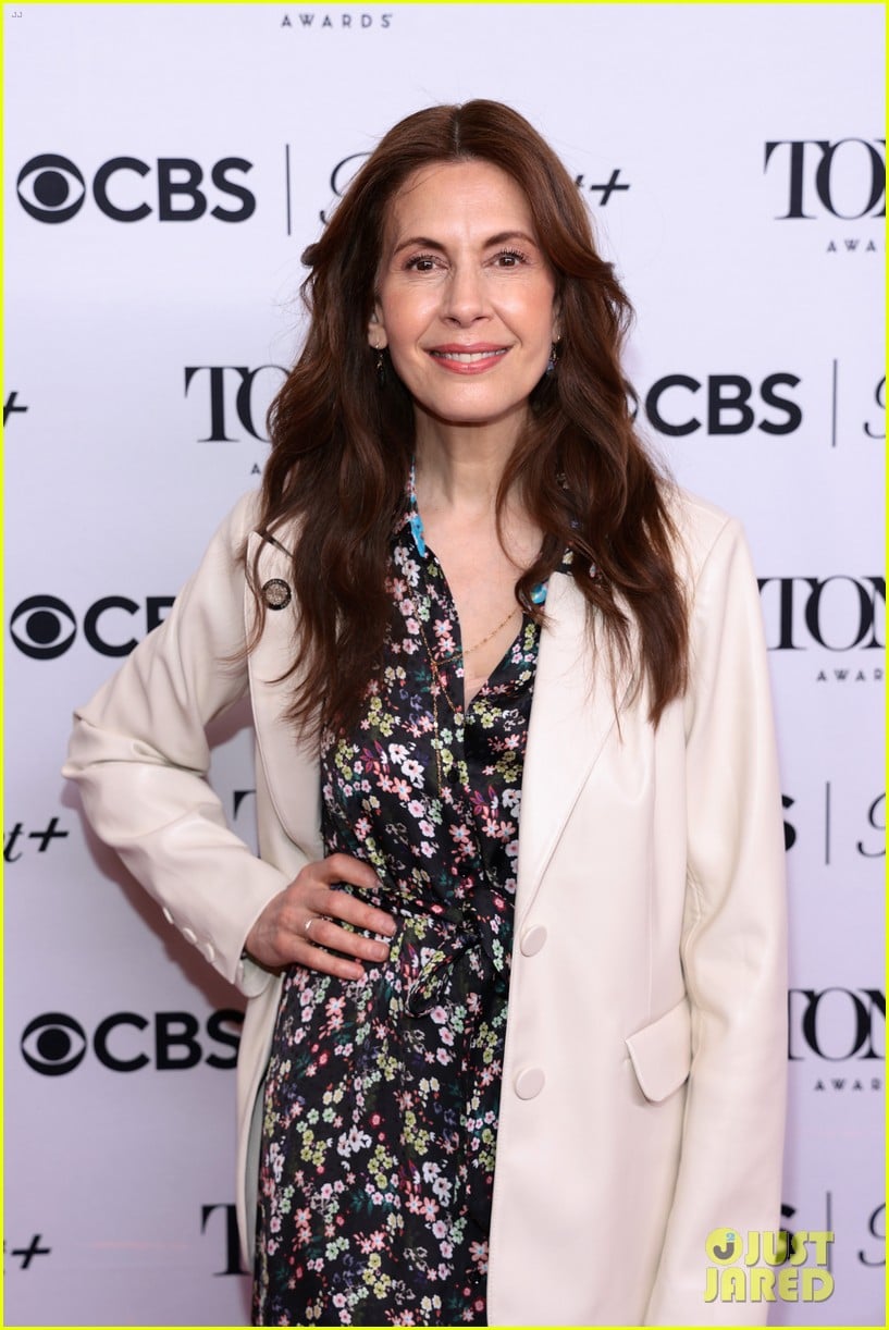 Jessica Chastain, Yahya Abdul-Mateen II, Jodie Comer, & More Represent ...