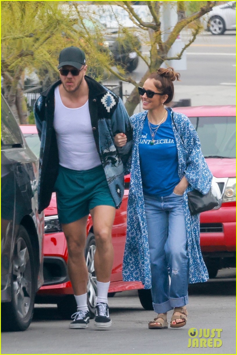 Minka Kelly & Dan Reynolds Look Very Much in Love During a Breakfast ...