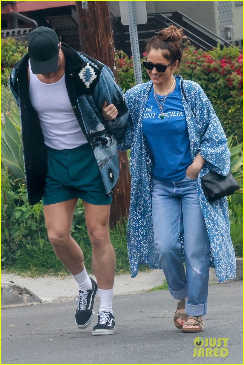 Photo: dan reynolds minka kelly love walk 12 | Photo 4934191 | Just ...