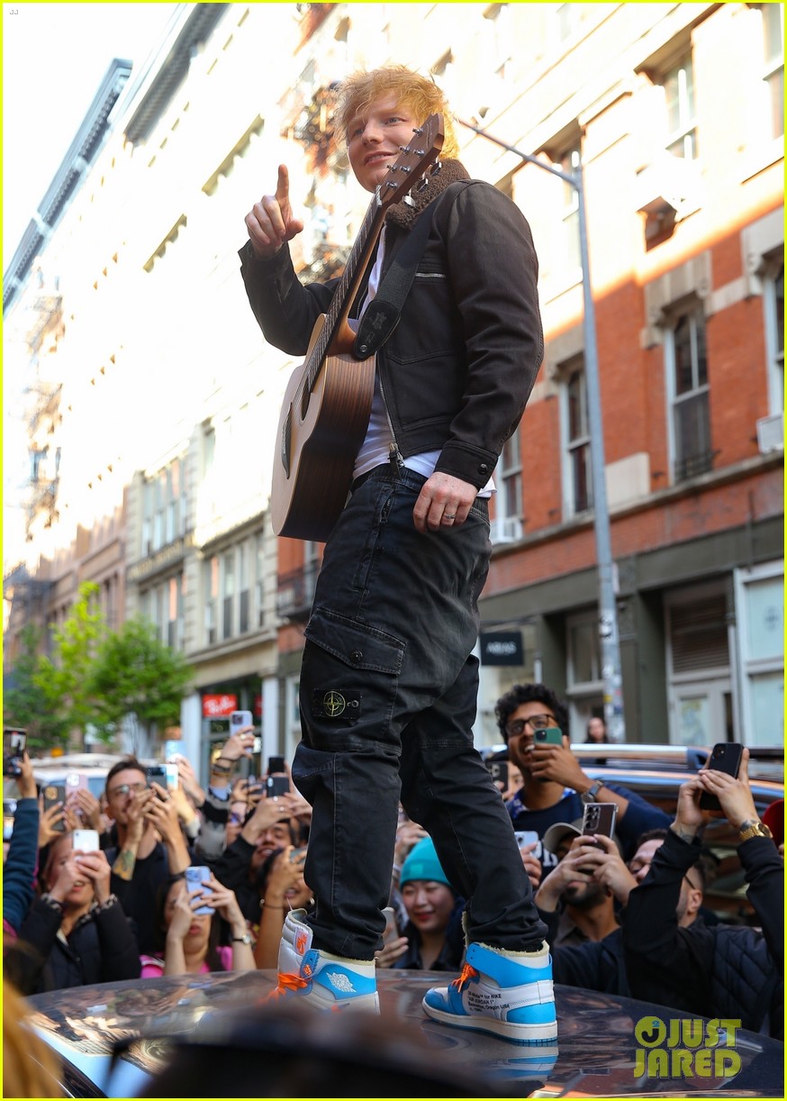Ed Sheeran Hops on a Car With His Guitar to Perform for Fans in NYC ...
