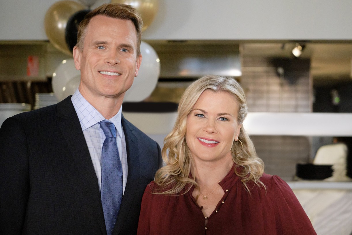 Alison Sweeney & Cameron Mathison Reunite For The Newest Hannah Swensen ...