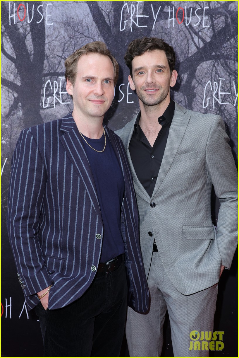 Laurie Metcalf, Sophia Anne Caruso, & Millicent Simmonds Celebrate ...