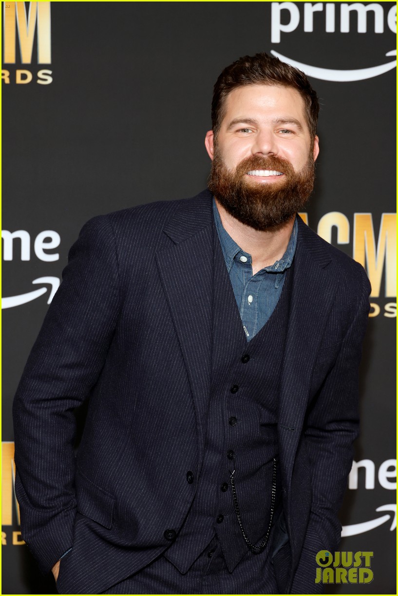 Country Singer Jordan Davis Attends ACM Awards 2023 with Pregnant Wife ...