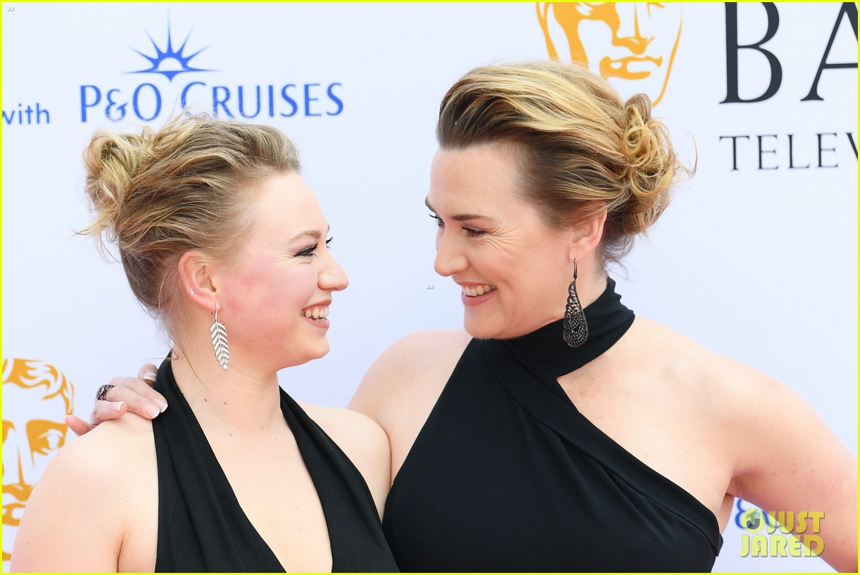 Photo Kate Winslet Mia Threapleton Ruth Wins Bafta Tv Awards Rare Pics 02 Photo 4933551 