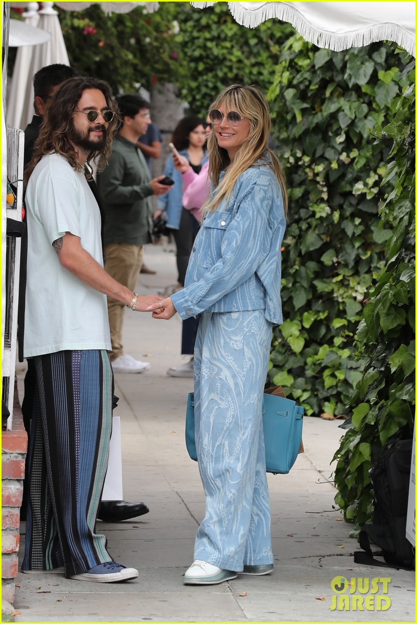 Heidi Klum & Husband Tom Kaulitz Pack on the PDA During Lunch Date in L ...